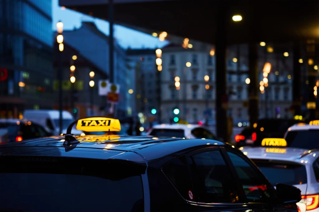Late-Night Taxi Safety & Waiting Tips at Burton Station : Gold Star ...